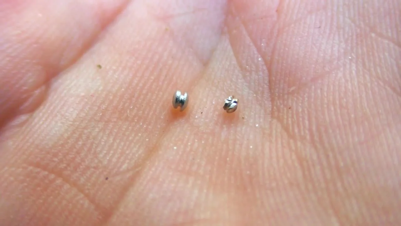 How to Distinguish Platinum from Silver: Two Simple Methods